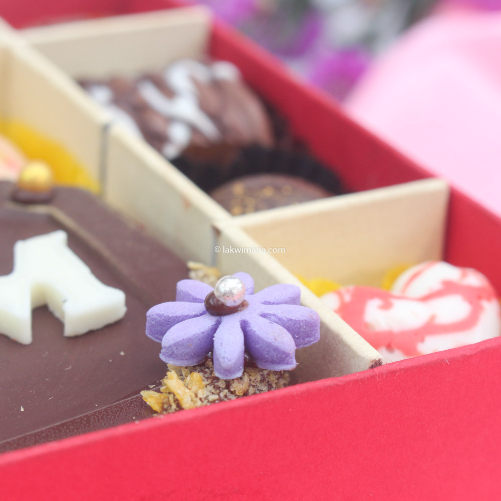 Mom Chocolate Box Assortment, Lakwimana