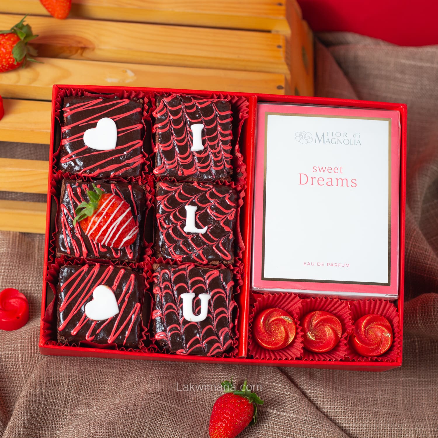 Sweet Dreams Romance Gift Box - Perfect for Anniversaries, Lakwimana