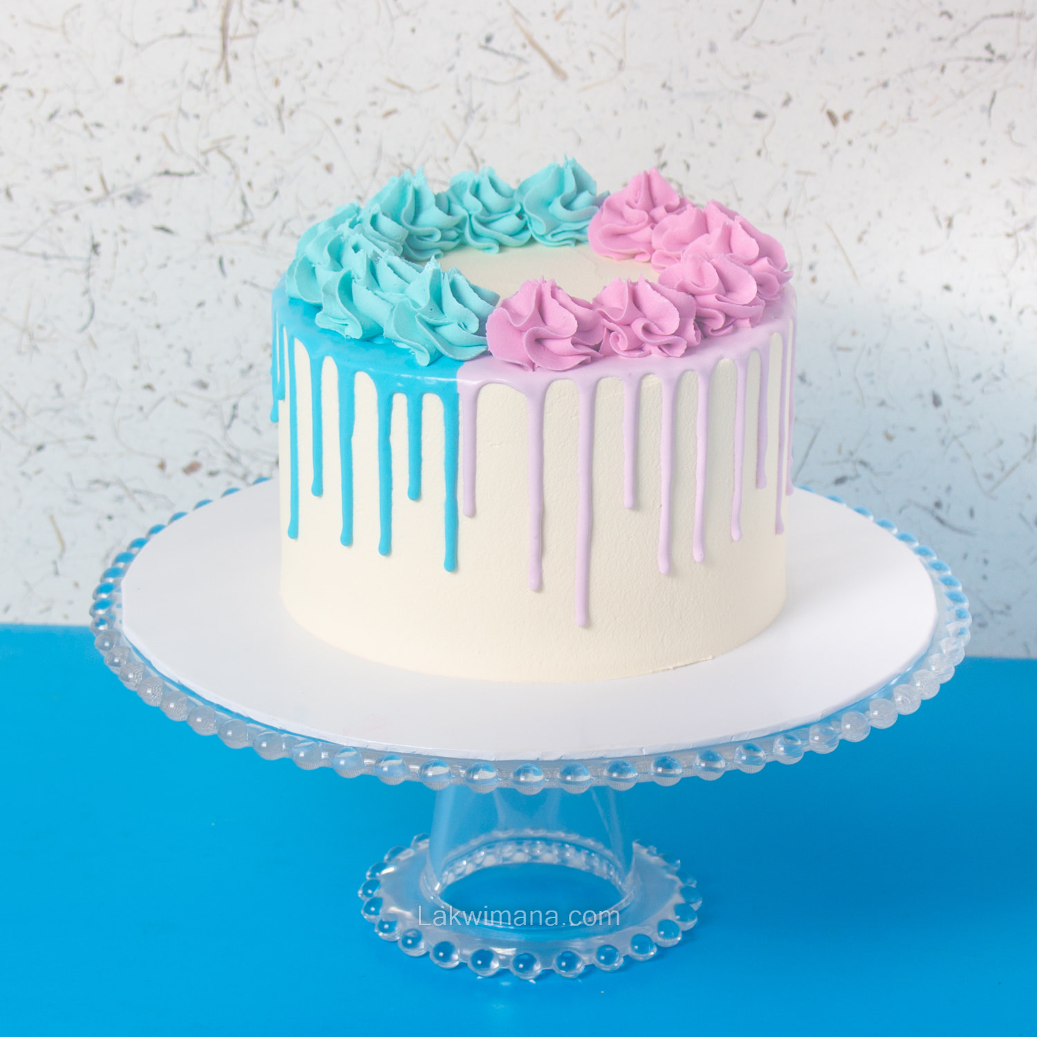 Delightful Pastel Drip Cake, Lakwimana